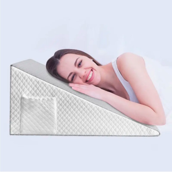 Bedding | 4in1 Versatile Elevated Wedge Pillow | Poshmark